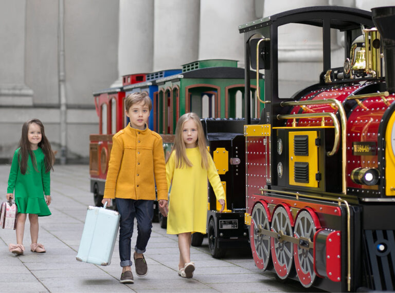 Home - Highest Quality Trackless Trains & MiniShuttles - Wattman World